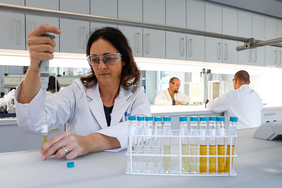 Chemiker-Jobs | Bewege mit | Blaser Swisslube